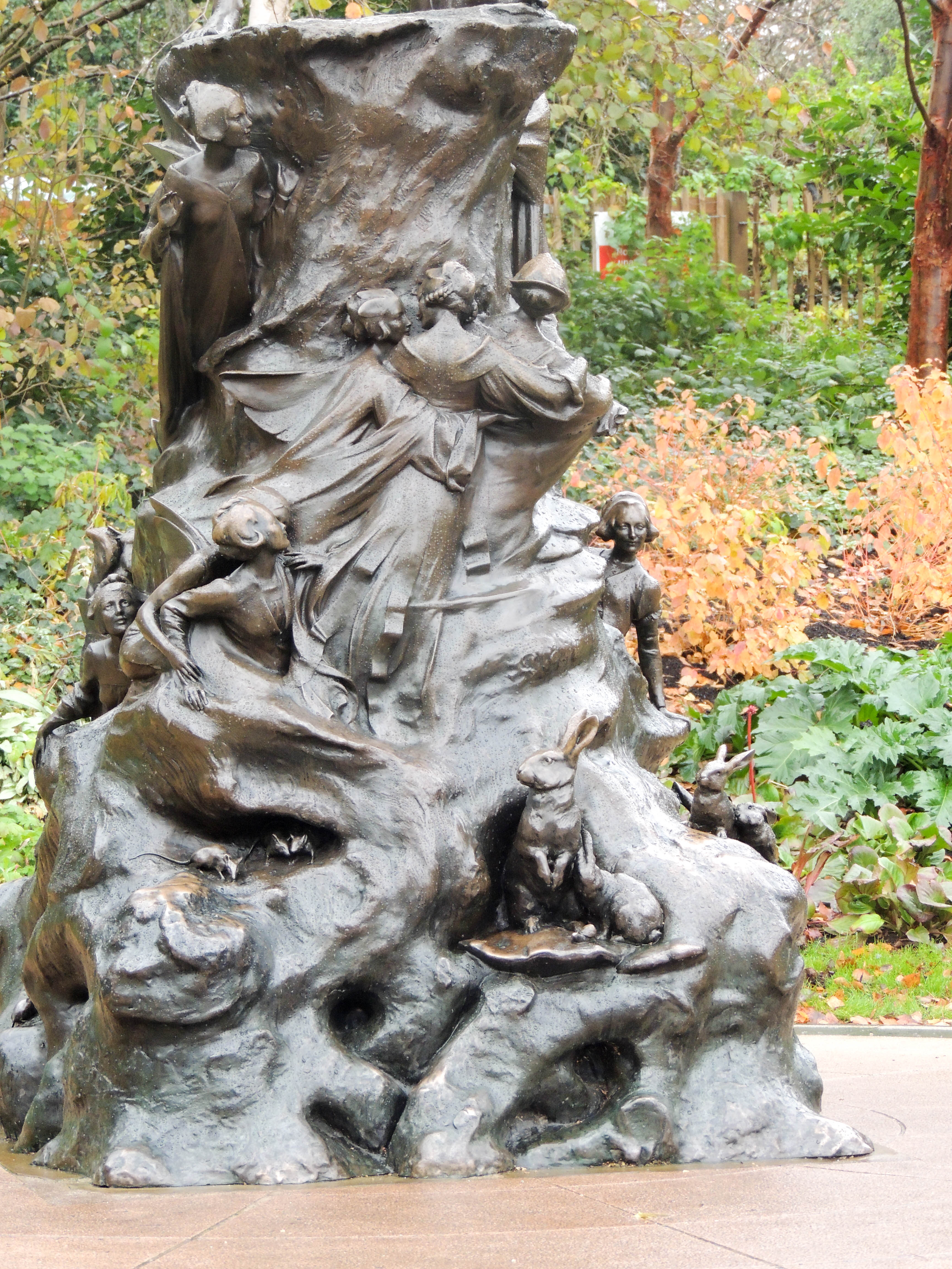 Statues and Monuments: Peter Pan – Pete's Favourite Things